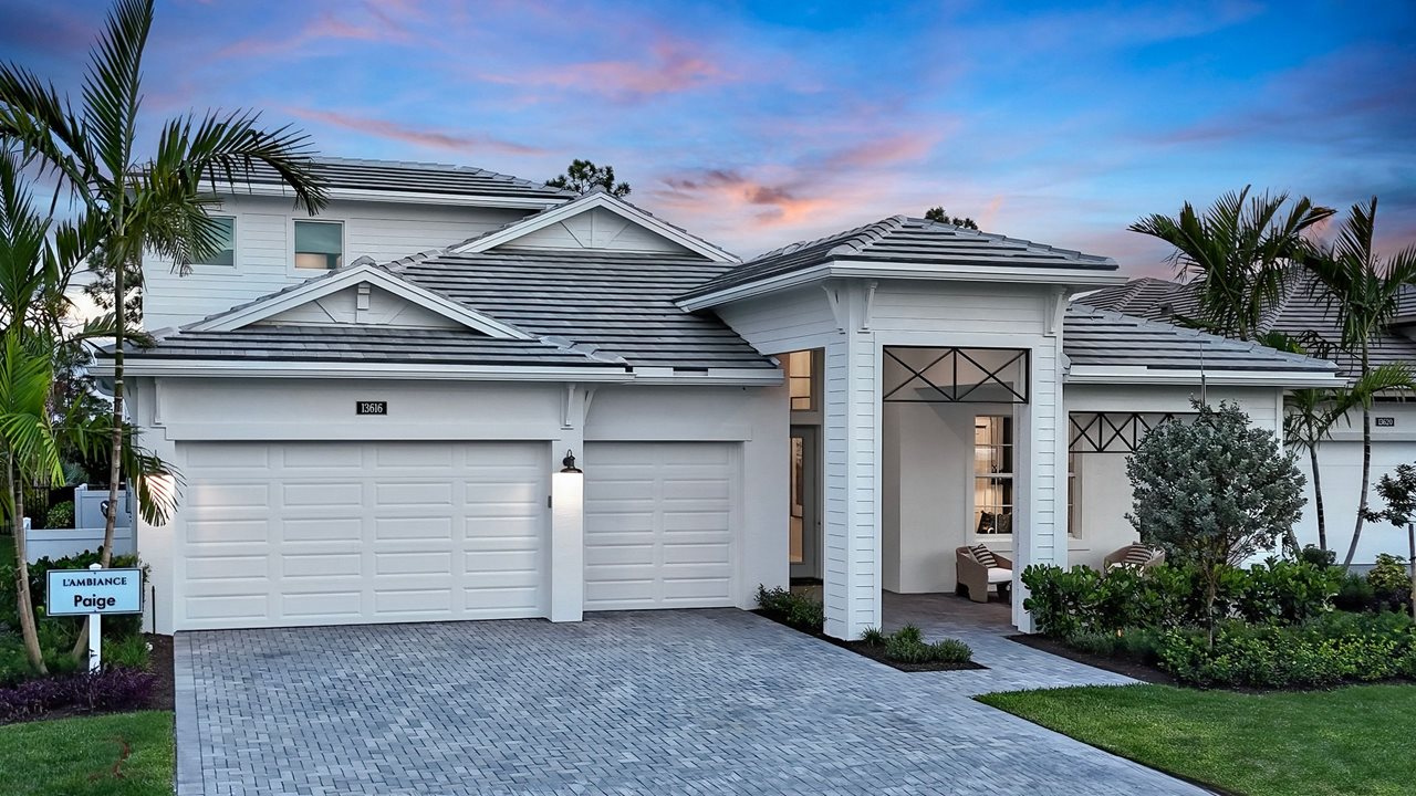 Paige Model | L'Ambiance at Avenir