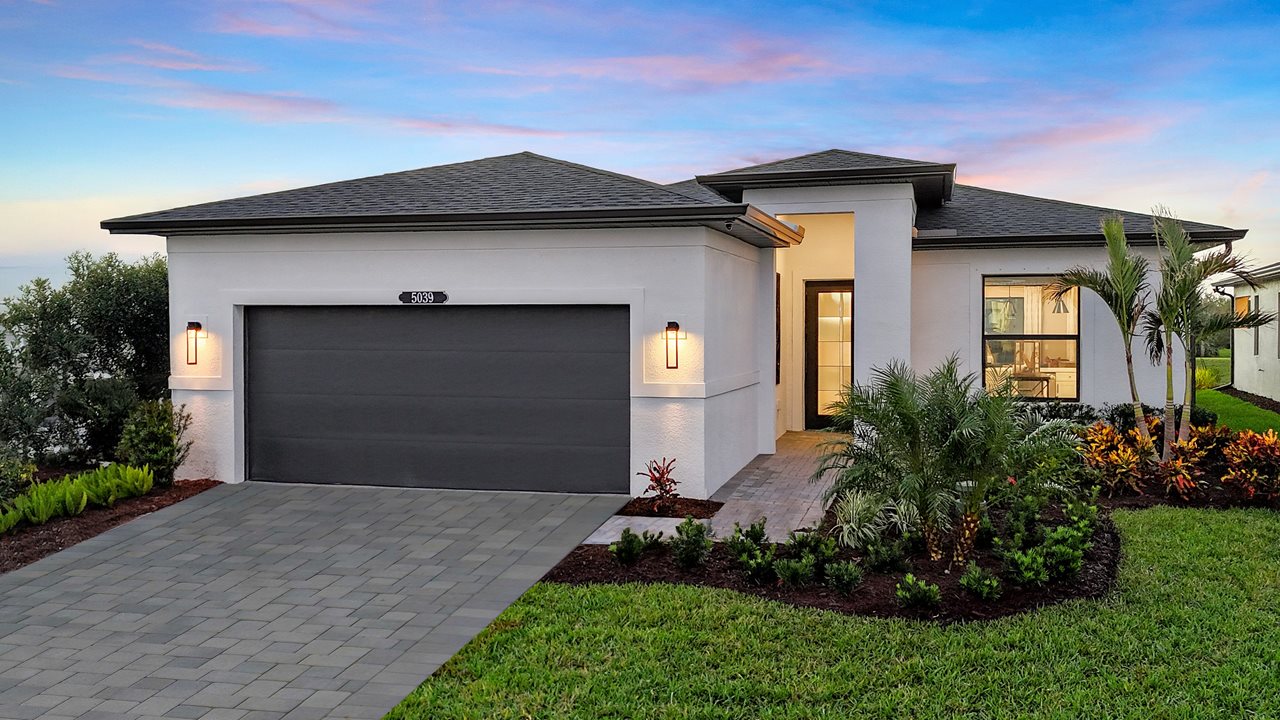 Eva Model | Woodland Preserve